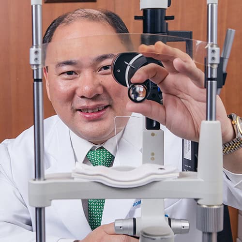 Robert T. Ang's Cataracts Research Published in Nature Medicine