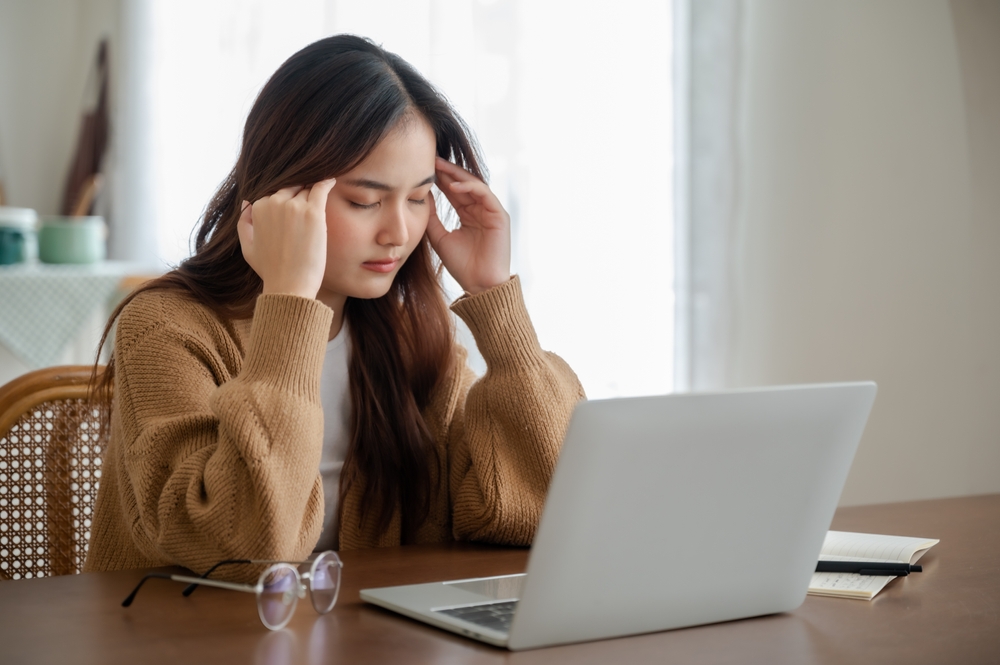 Myopia vs Hyperopia vs Presbyopia vs Astigmatism | Asian Eye Institute