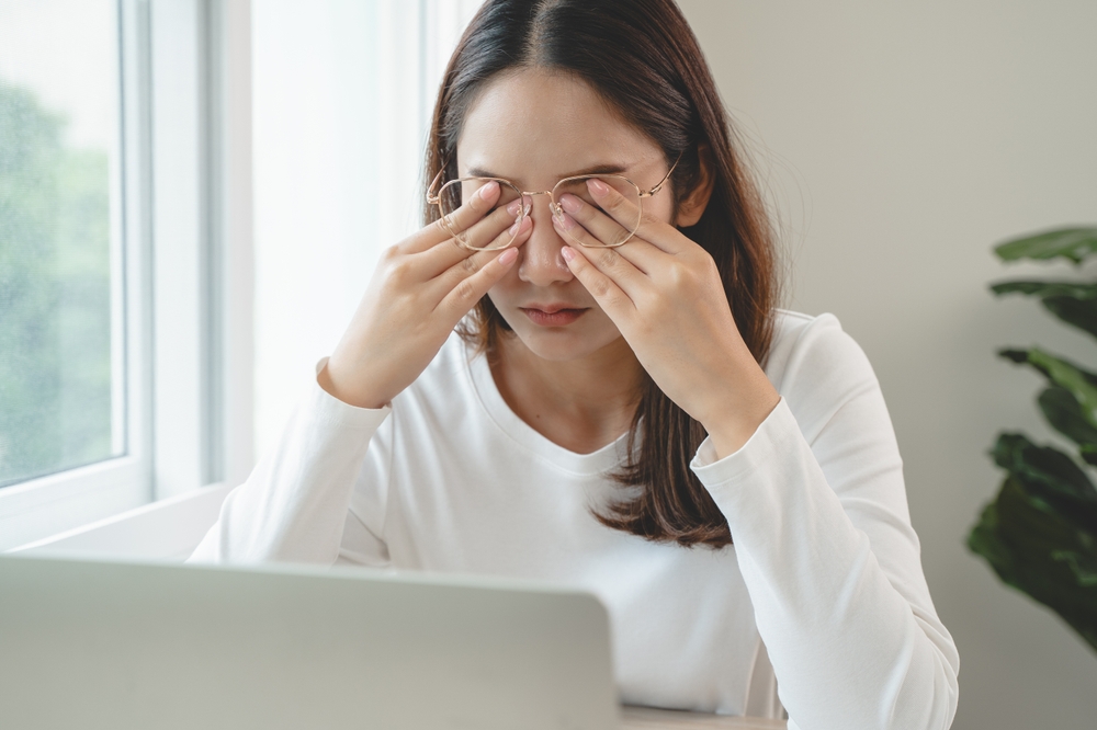 Myopia vs Hyperopia vs Presbyopia vs Astigmatism | Asian Eye Institute